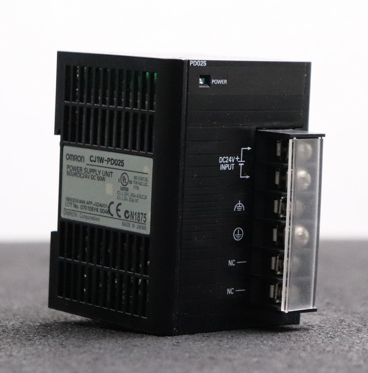 OMRON Stromversorgung CJ1W-PD025 24VDC 50W gebraucht — happy-parts.de