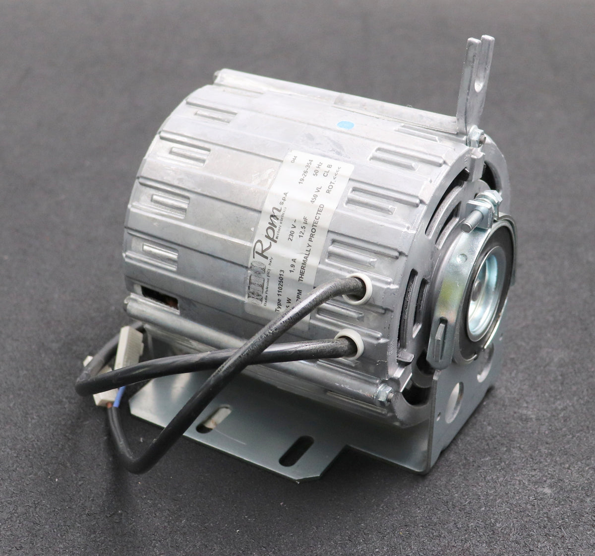 RPM Motor Type 11025013 230VAC 50Hz 245W 1,9A 12,5uf 450VL 1320rpm geb ...