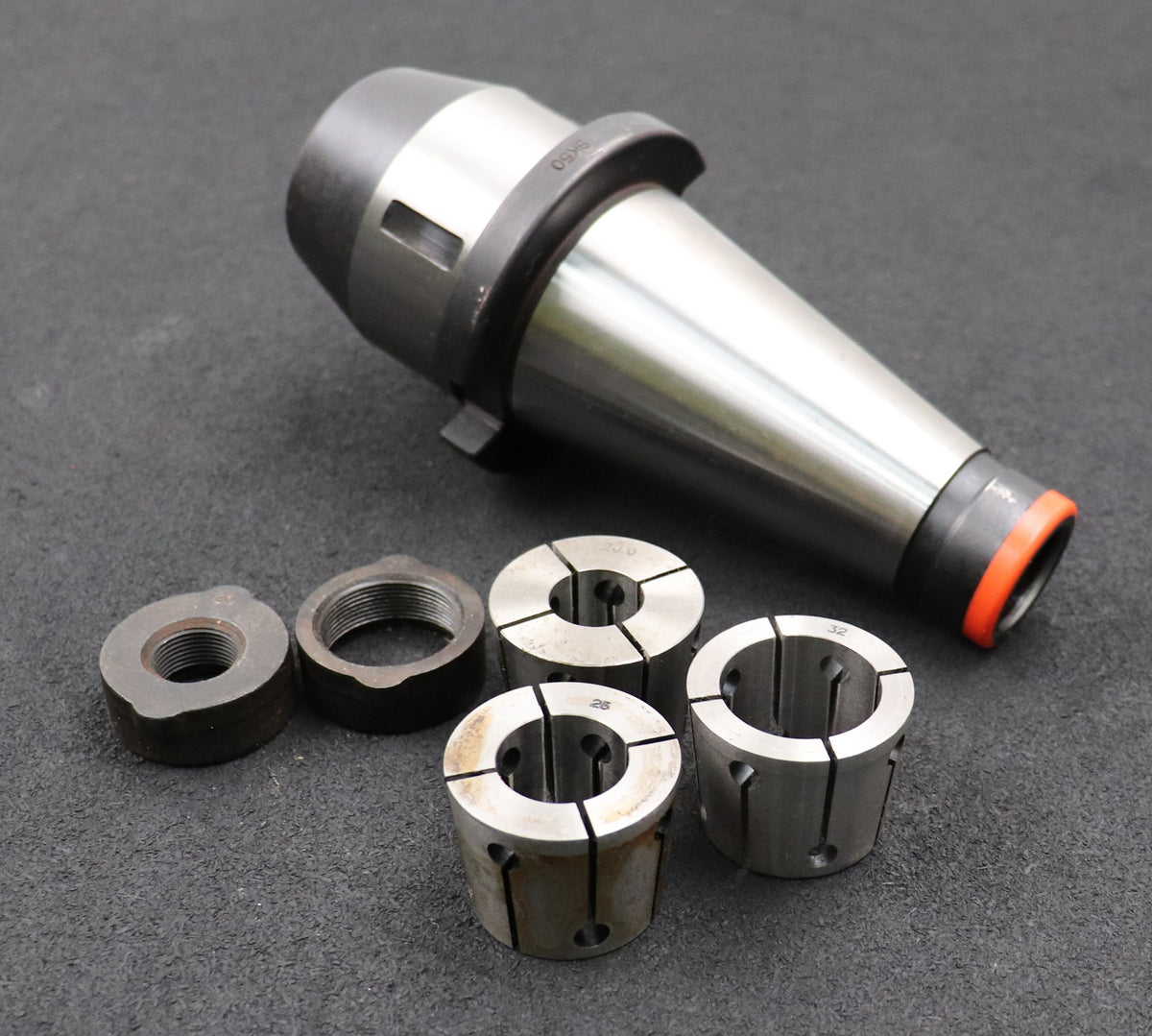 BAHMÜLLER Hochleistungs-Fräser-Spannfutter WB500 mit SK50 in Holzschac ...