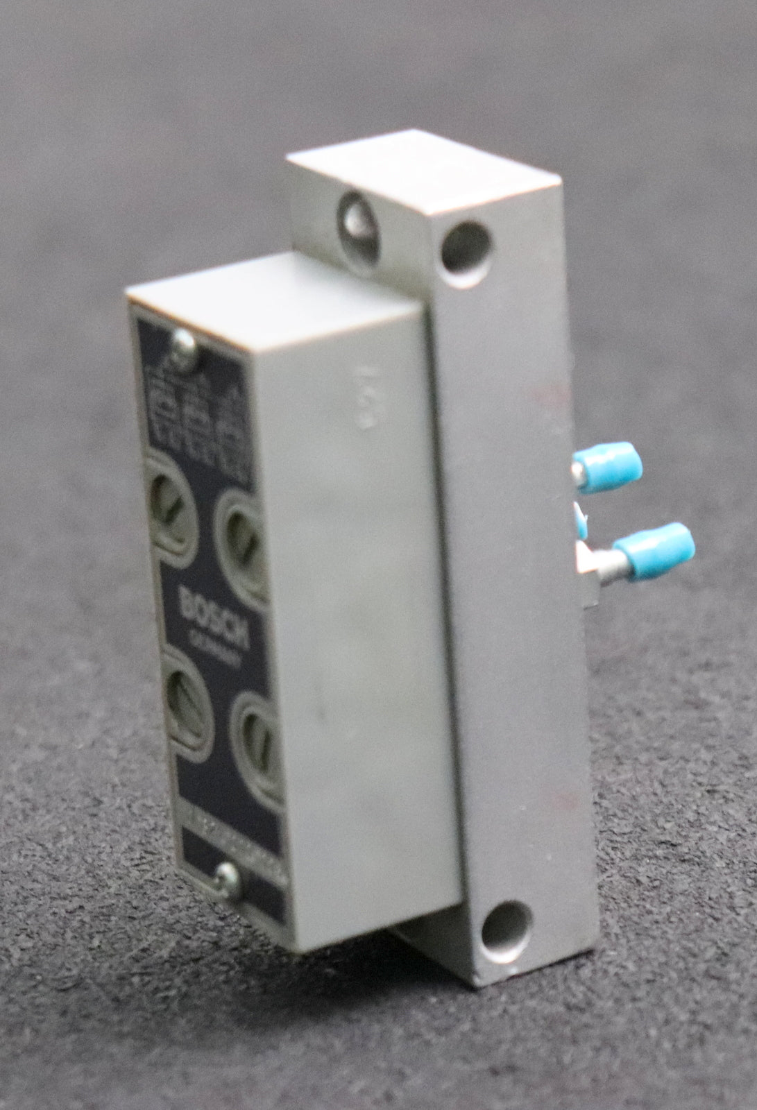 BOSCH Plattenventil mit Rohranschluss Art.Nr. 0821000005 Qn = 80 l/min ...